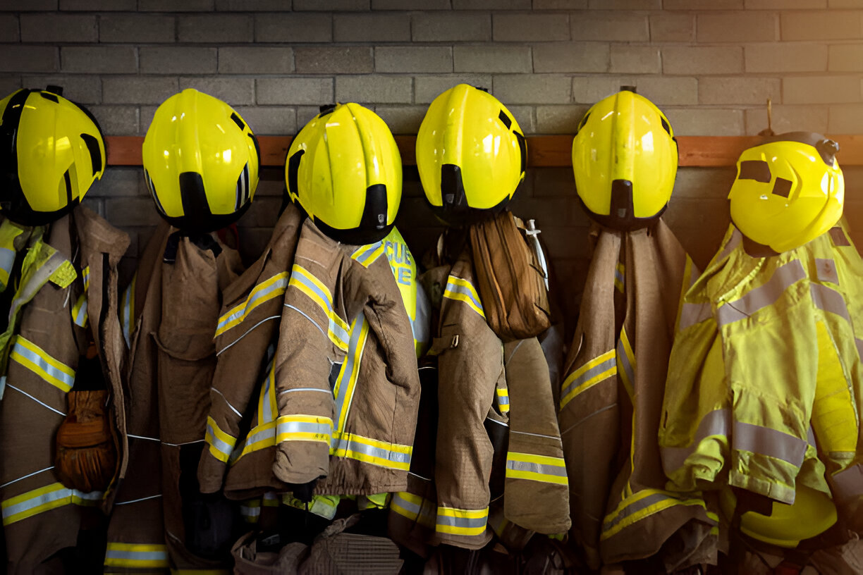 The Advantages of Custom Uniforms for Remote and Field-Based Workers ...